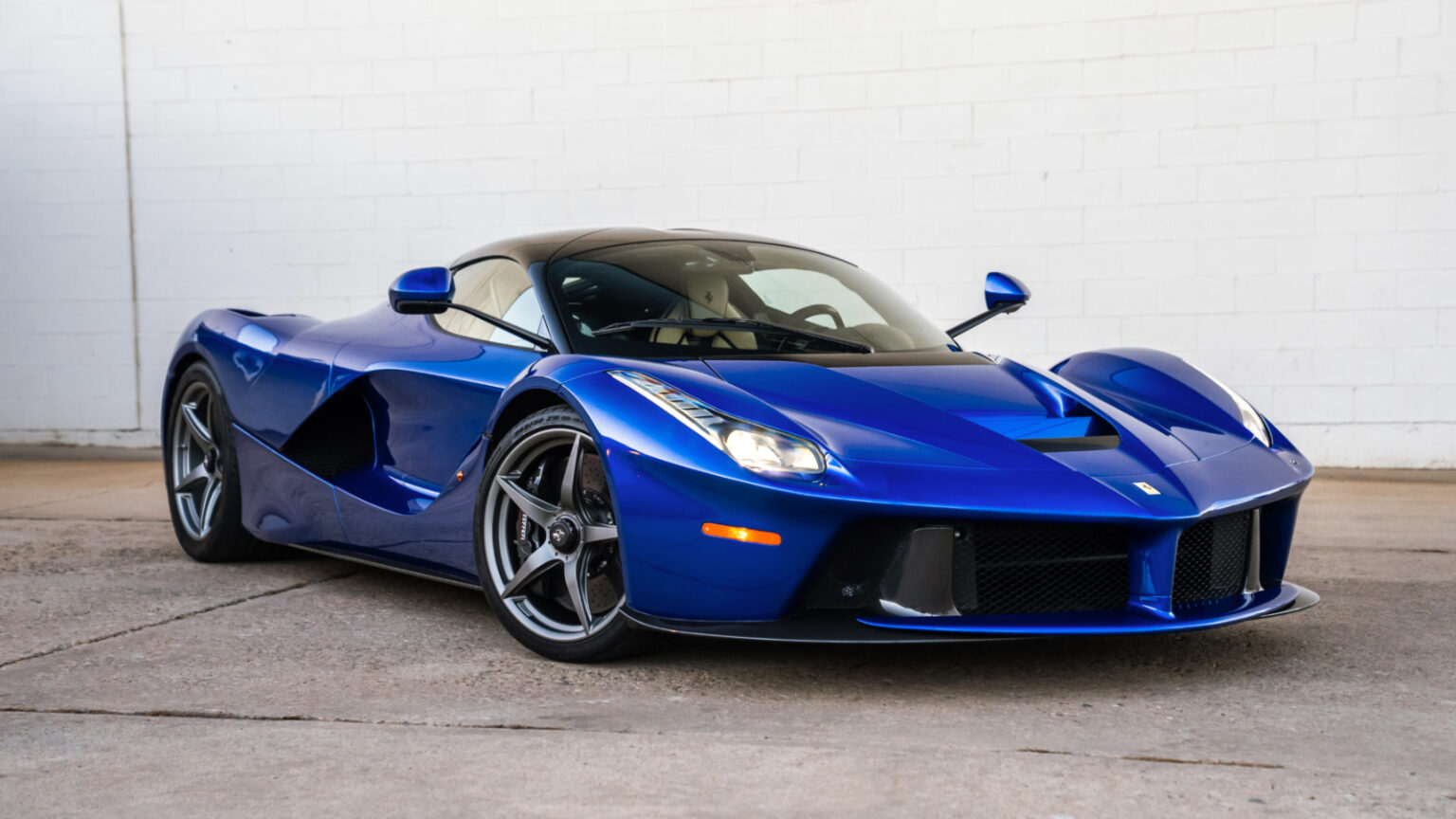 2023 RM Sotheby's Arizona Sale (LaFerrari & Competition Cobra Announced ...